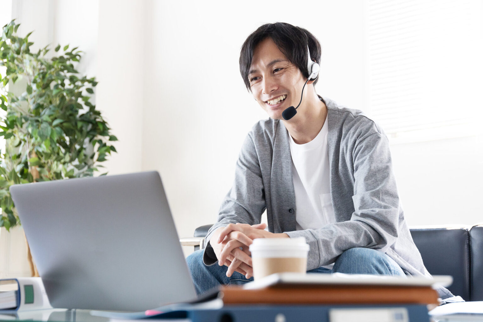 免許なしの人材紹介はあり？リファラル採用・単発紹介・副業など事例ごとに違法性を解説 - circusAGENT｜人材紹介会社専用・求人データベース