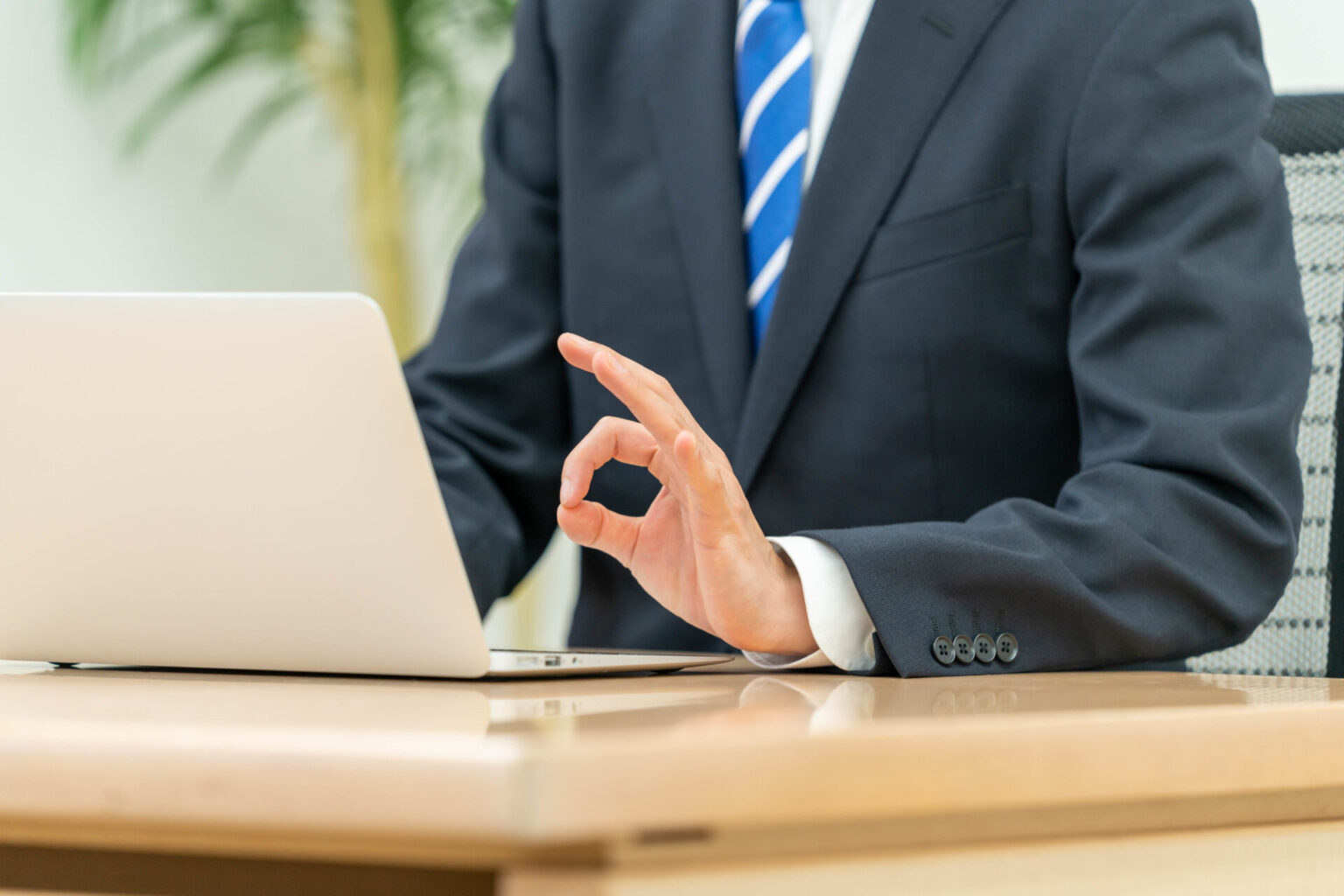 免許なしの人材紹介はあり？リファラル採用・単発紹介・副業など事例ごとに違法性を解説 - circusAGENT｜人材紹介会社専用・求人データベース